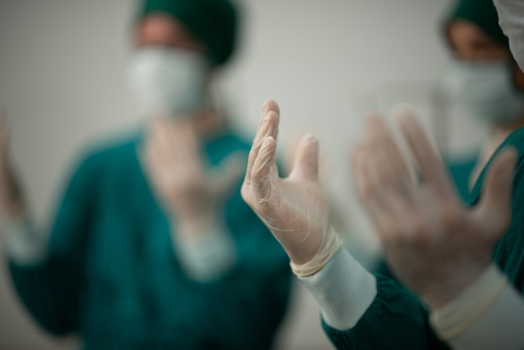 Colocación / Recolocación o Retiro de catéter tenckhoff para diálisis ...